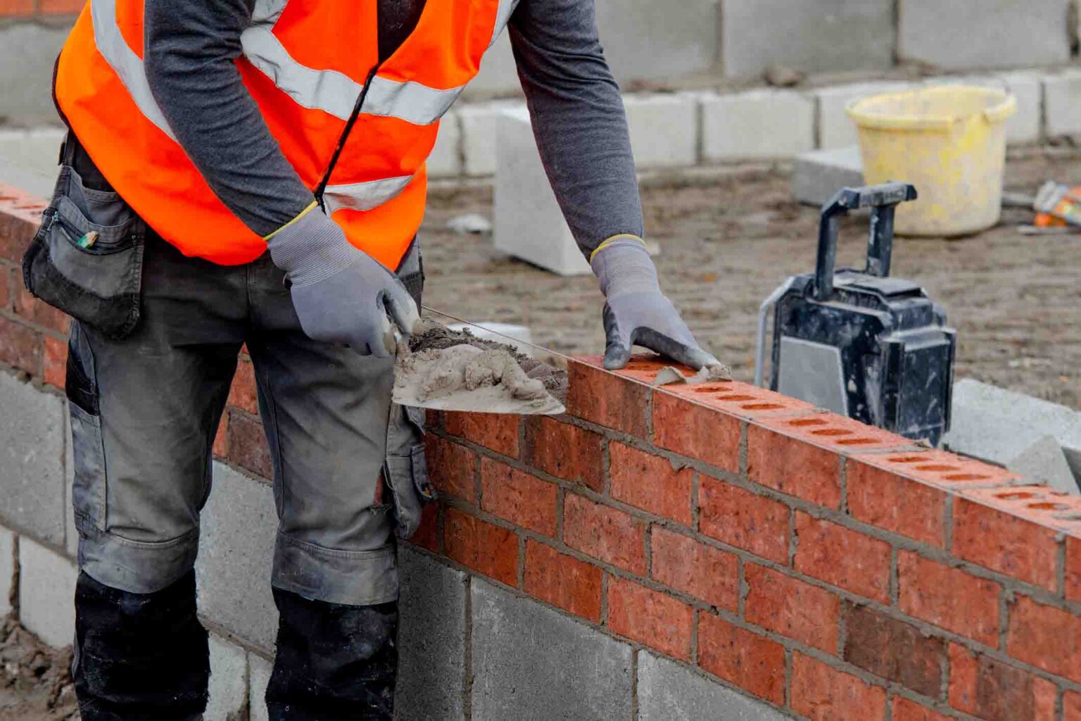 How Much do Bricklayers Make? - Protectivity