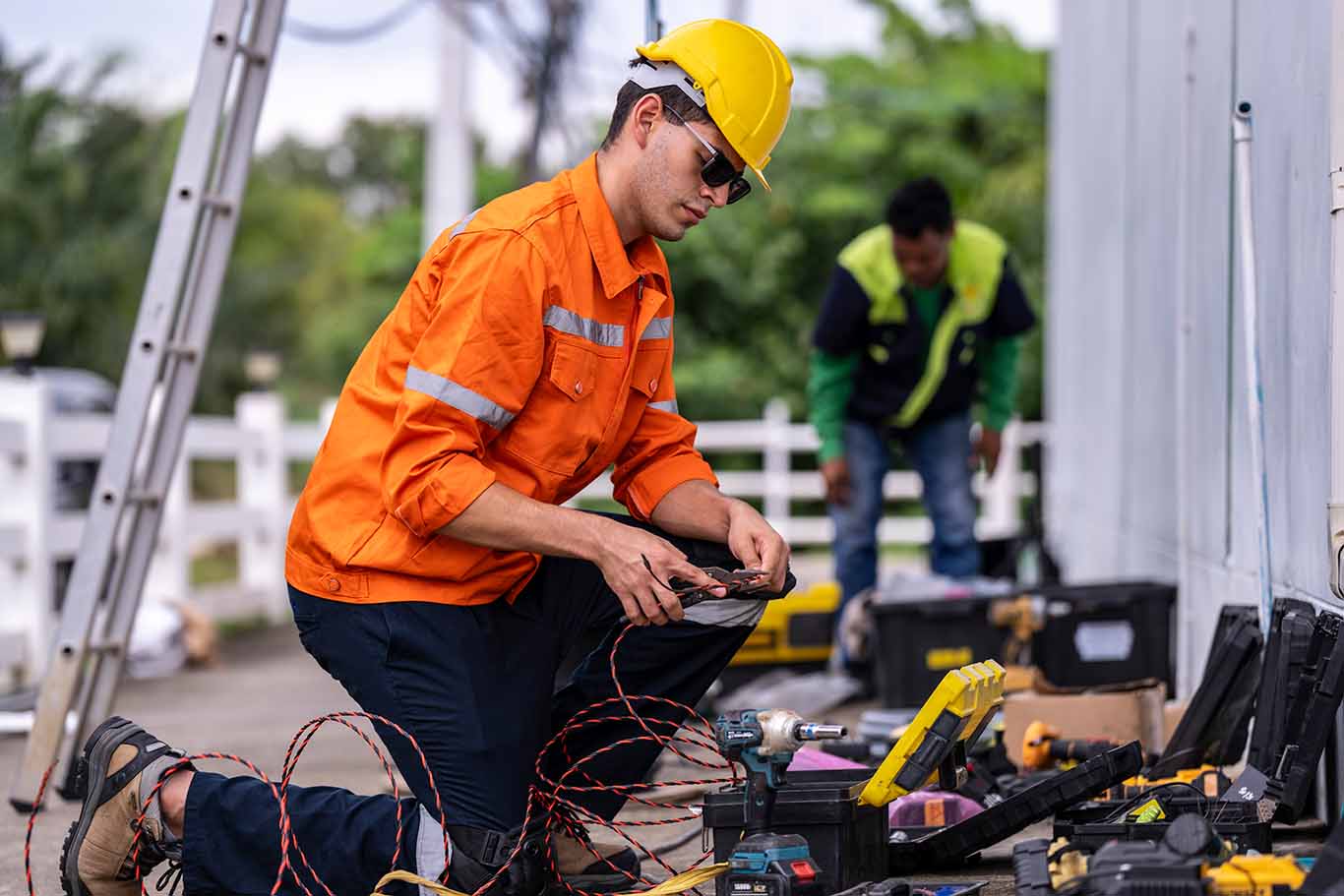 Electrician tools – What you need in your tool bag - Protectivity