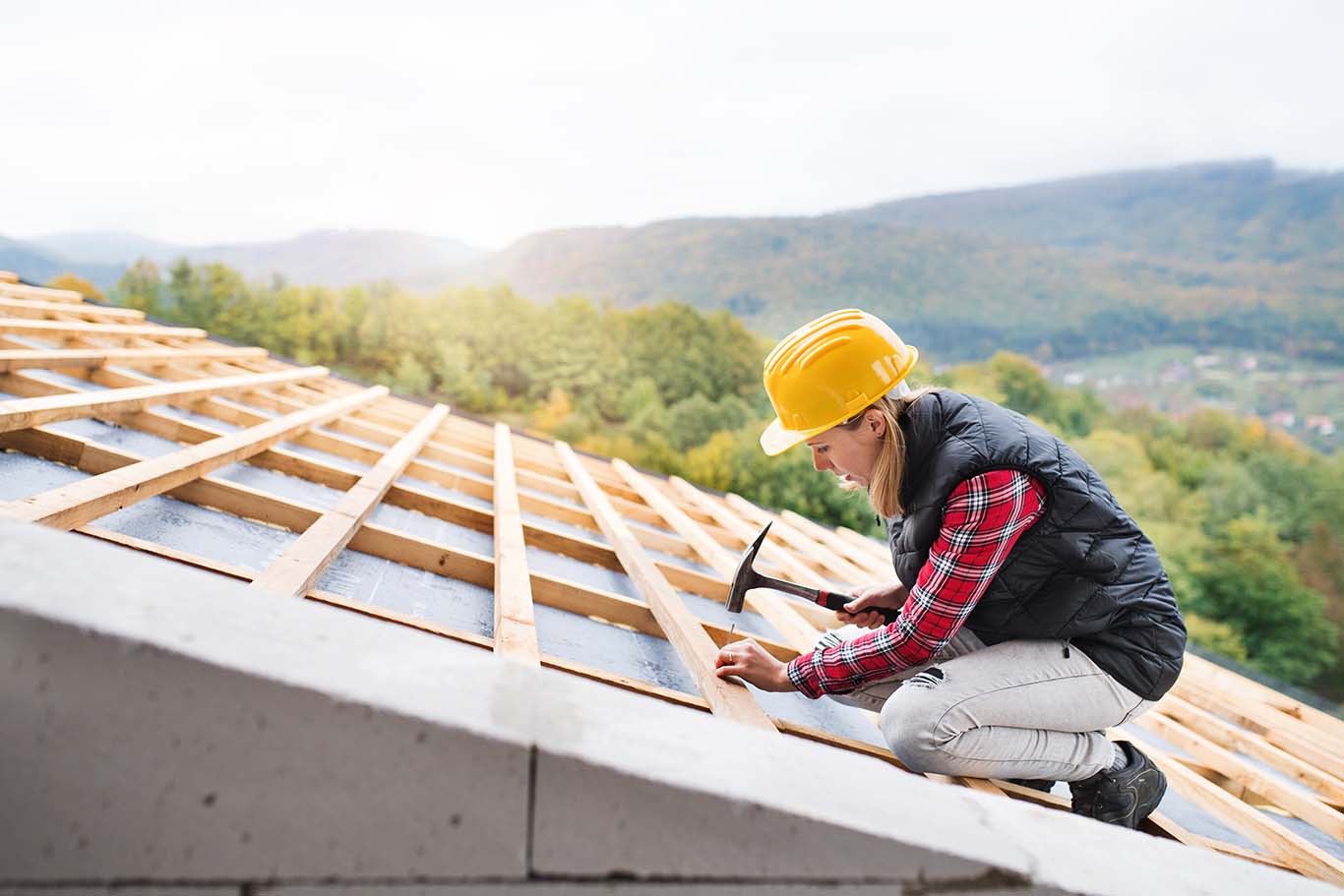 How much do roofers really make? - Protectivity